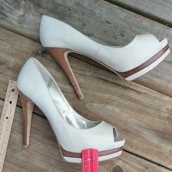 Pelle Moda | Shoes | Pelle Moda Cream Pumps Heels Platform Peeptoe 8 ...